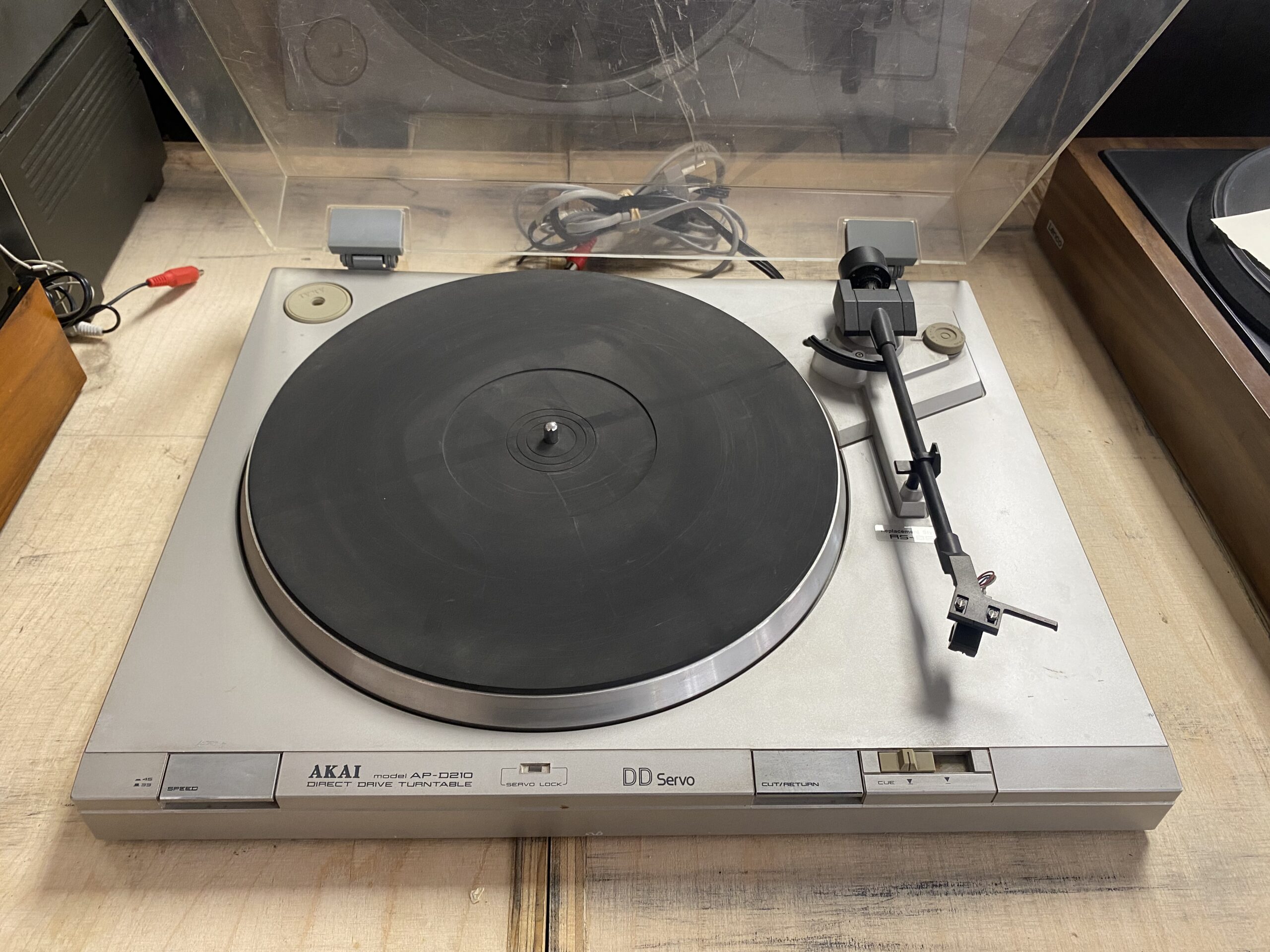 Akai AP-D210 Direct-Drive Turntable – Doogan records